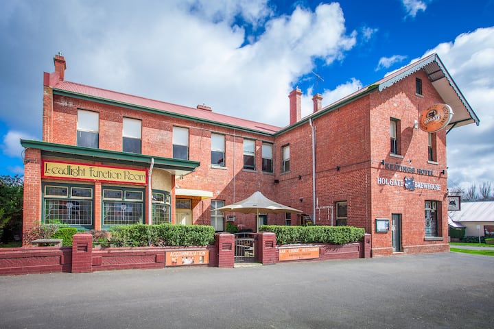 Holgate Brewhouse,award Winning Microbrewery Hotel - Woodend