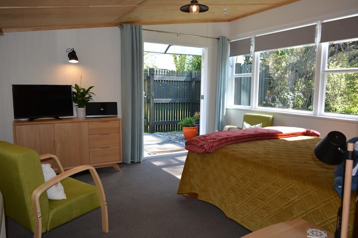 Victoria Lodgings Self Contained Studio Apartment - Masterton
