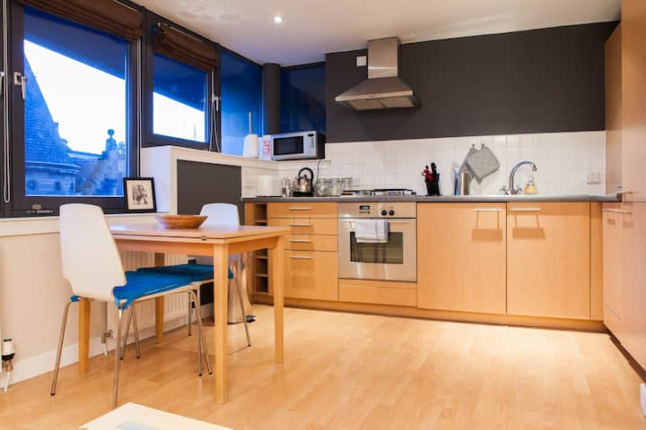 1 Bedroom West End Apartment - Edinburgh