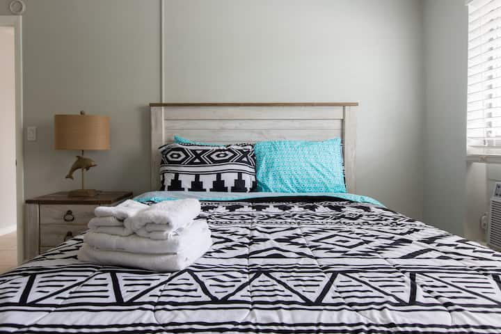 Private Getaway By The Intercoastal And A1a - Boynton Beach, FL