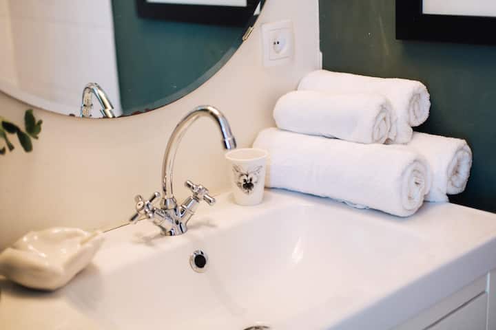 Luxury Design With Canal View - Amsterdam