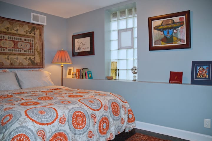 Al's Oasis Chicago - Chicago, IL