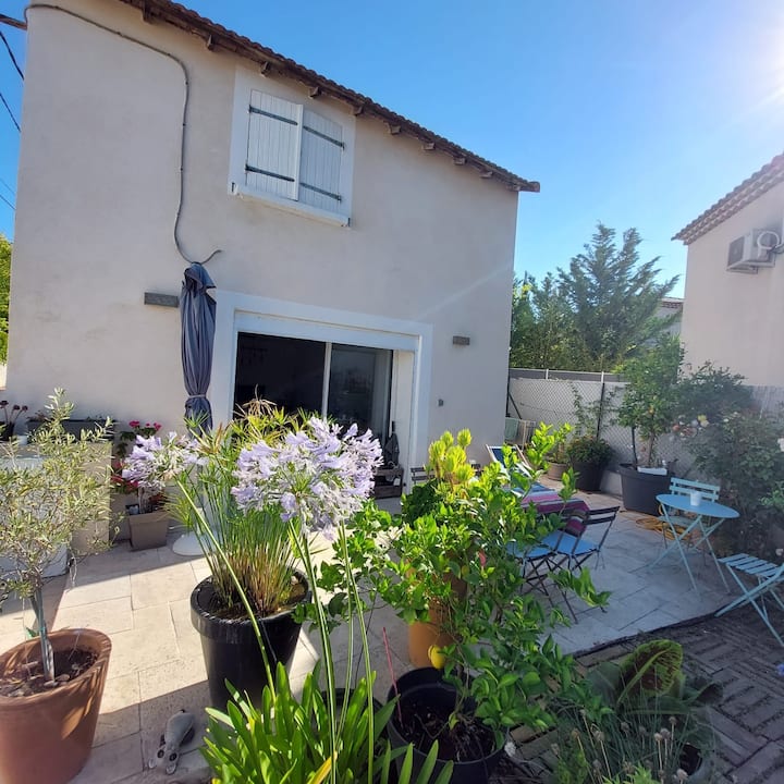 Proche Marseille, Jolie Maison, Calme, Climatisée - Plan-de-Cuques