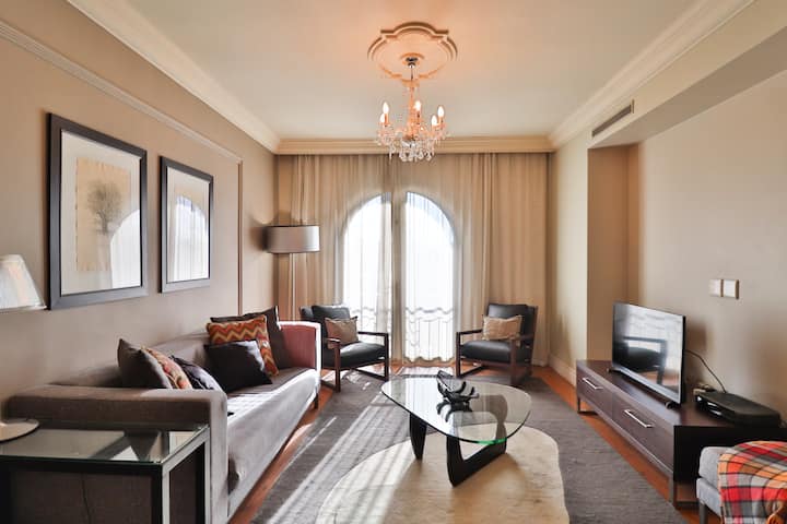 Chic And Spacious 2 Bdr Apartment In Green Point - Cape Town
