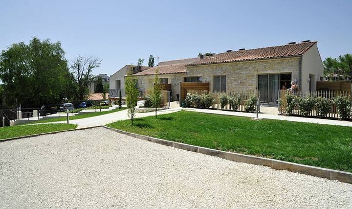 Logement Plain-pied Avec Terrasse Centre Jonzac - Jonzac