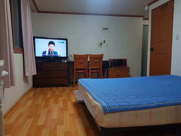 Low Budget Possible Studio For Longstay Near Metro - Busan