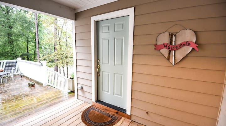 Near Unc In Exclusive Very Private Neighborhood - Chapel Hill, NC