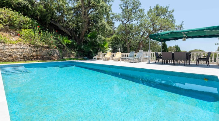 Petit Villa Avec Vue Sur Mer. - マルベリャ