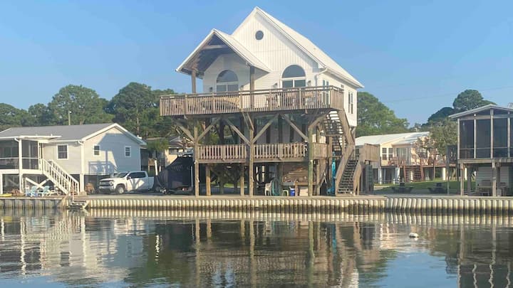 Bayfront Alligator Point Home With Sunset Views - Alligator Point, FL