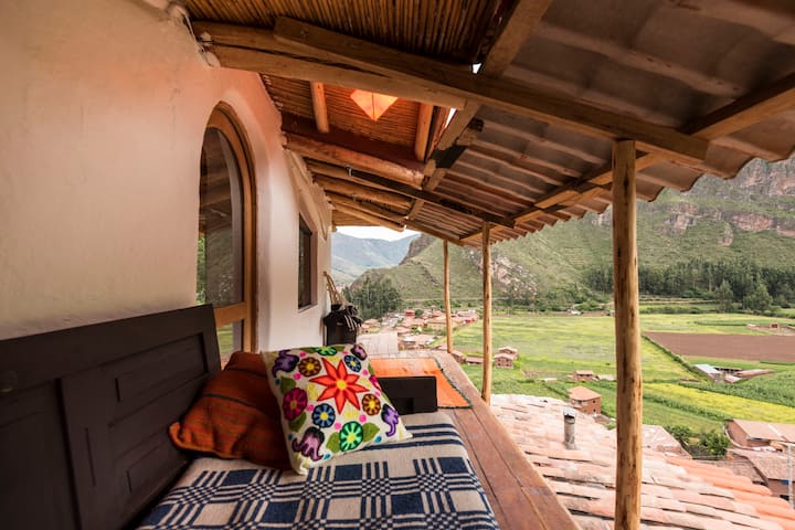 Wolf Totem Backpacker Dream Villa - Madre de Deus