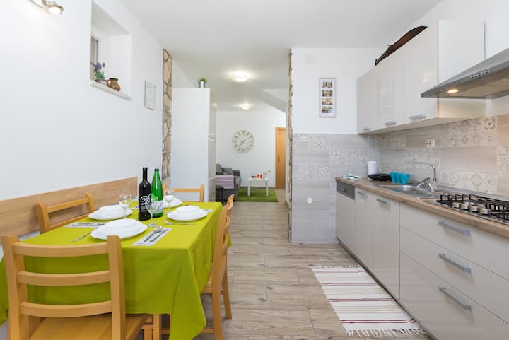 Downtown Split Close To It All - Split