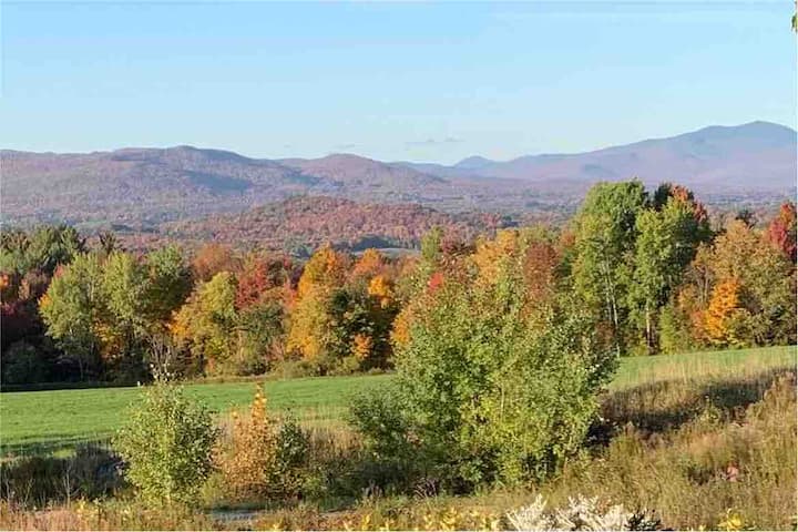 Phoenix Farm Near Stowe And Smugglers Notch - Morristown, VT