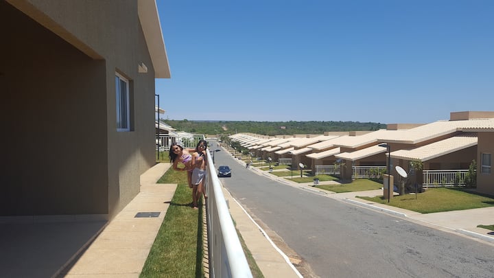 Casa De 3 Quartos/8 Pessoas Em Condomínio Fechado - Caldas Novas