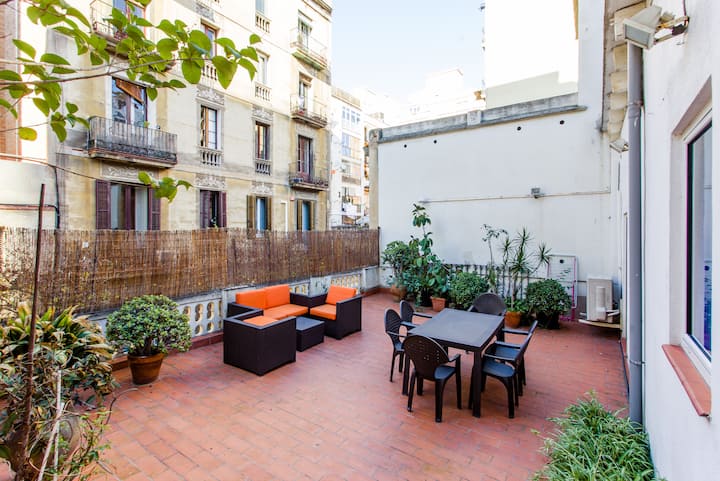Big Apartment With Private Terrace In City Center - Barcelona