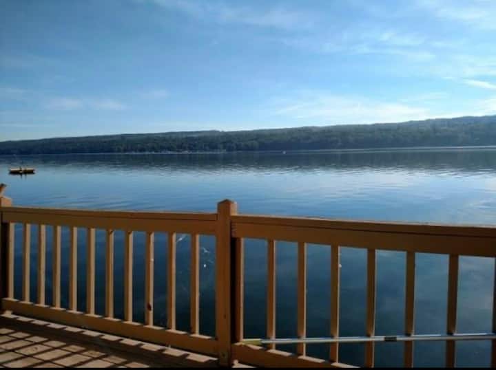 Cozy Lake Cottage, Right On Owasco Lake - Owasco Lake, NY