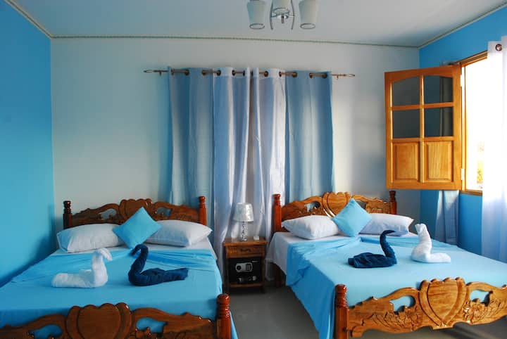Los Azules+wifi Free+energía Solar - Cuba