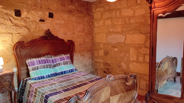 Duplex Avec Cour Au Coeur De La Cité Médiévale. - Gourdon