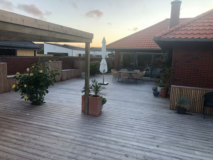 Familievenligt Hus Tæt Ved Vesterhavet - Vejers