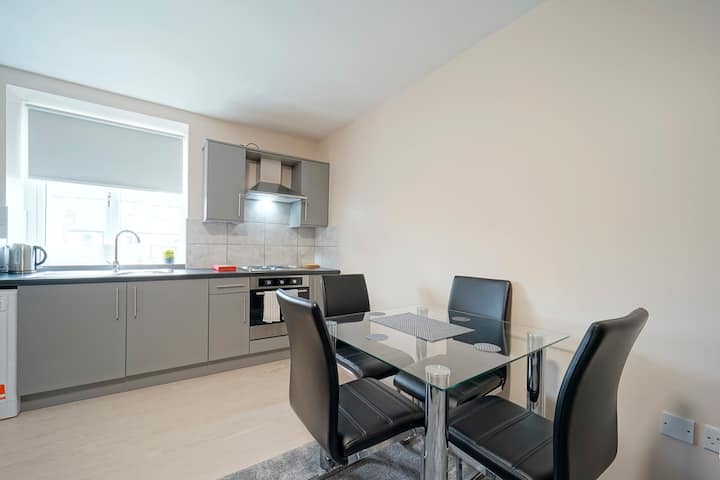 Private Duplex 3, Huddersfield (2 Double Bedrooms) - Huddersfield
