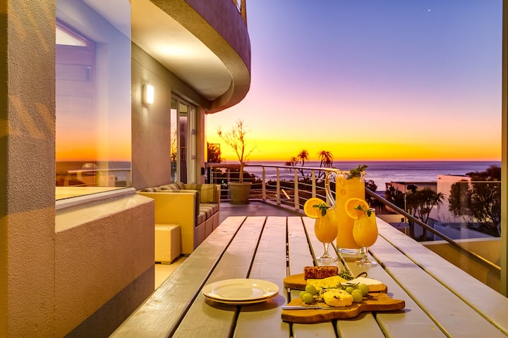 Stylish Villa, 100m From The Camps Bay Beach - Le Cap
