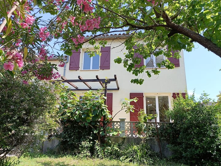 Vignes Rouges: Maison + Jardin Paisible #Charme - Carcassonne