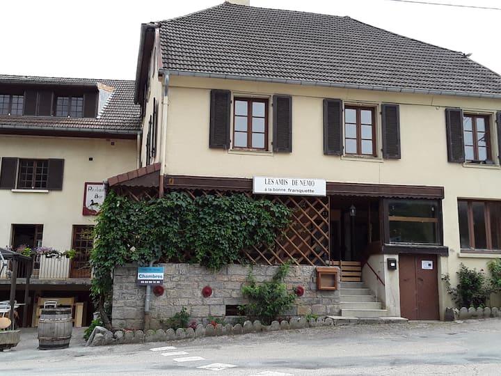 Hébergement 10 à 14 Pers Au Calme En Pleine Nature - Salins-les-Bains