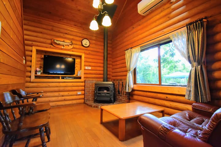 【一棟貸切で、別荘ライフを満喫!】丸太小屋のログハウス(8~10名用)takitaro - 長野県