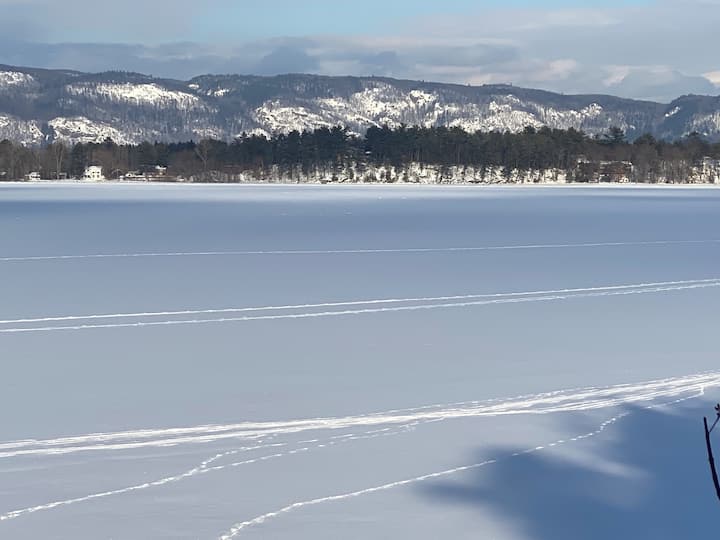 Sprawling Riverside Retreat With  Hottub & Sauna - Ottawa