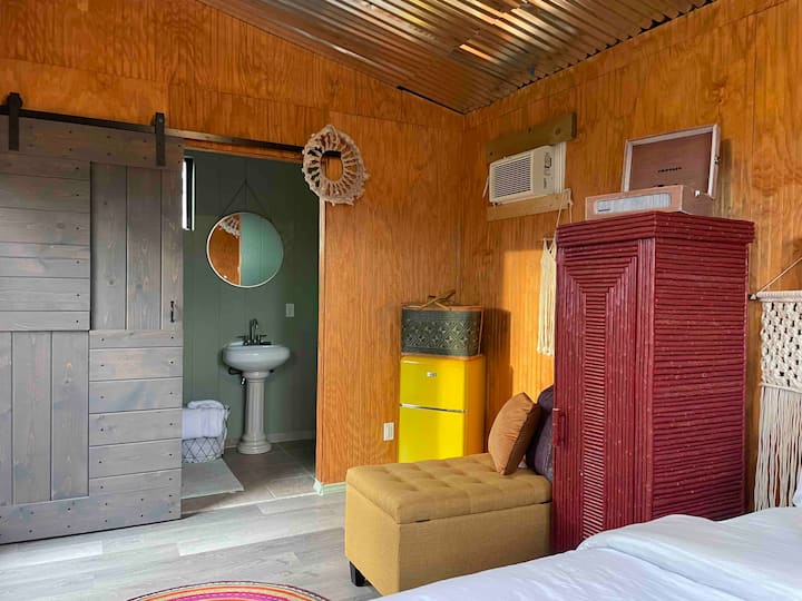 Glamping Bridal Ensuite Spa Service And Breakfast - Dripping Springs, TX