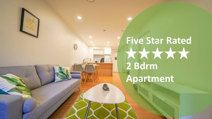 Central Of The City - Cosy & Contemporary 2br Apt - Auckland