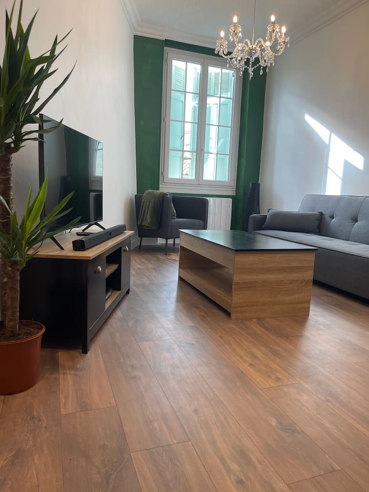 Appartement Rénové En Plein Cœur De Pelissanne - Salon-de-Provence