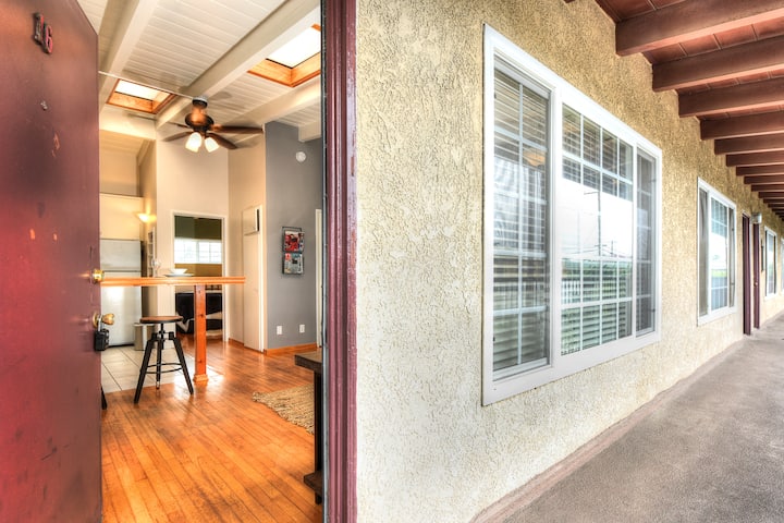1 Bedroom Venice Beachpad W Parking-m16 - Marina del Rey, CA