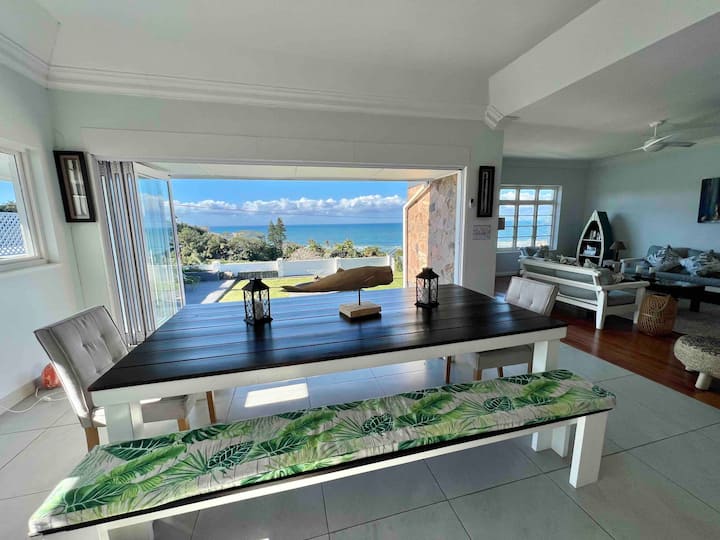 House On The Hill ~ Pool, Inverter, Fibre, Sea - South Africa