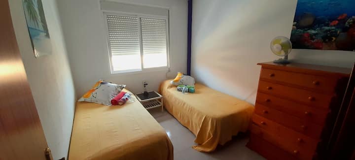 Double Room Avialable In A Nice And Confy Flat - El Médano