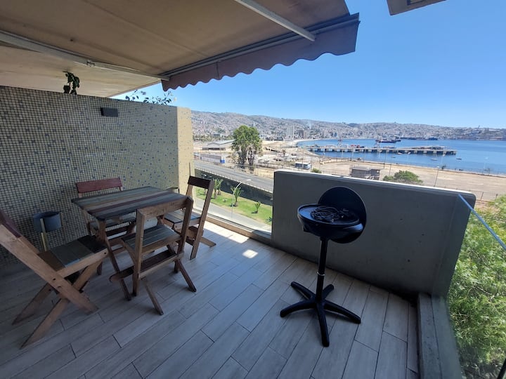 Depto Moderno Con Terraza Y Vista A La Bahia - Valparaíso, Chile
