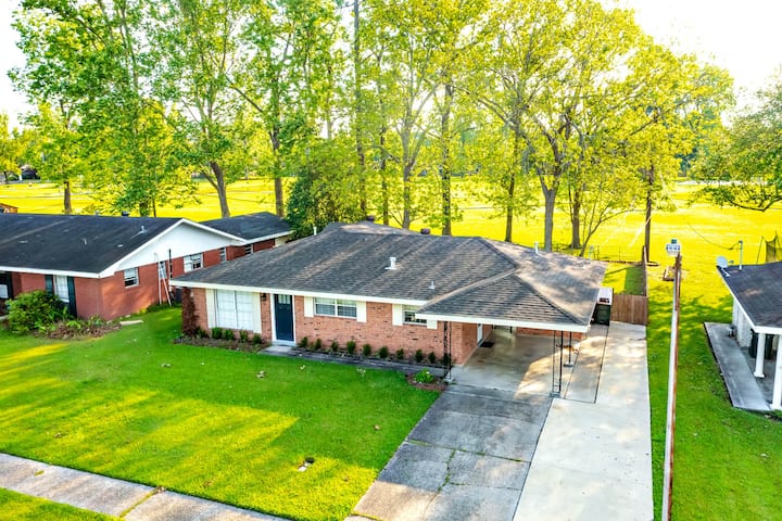 House On The Park - Houma, LA