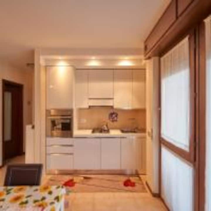 La Perla Apartments-appartamento Con Terrazza - Garda