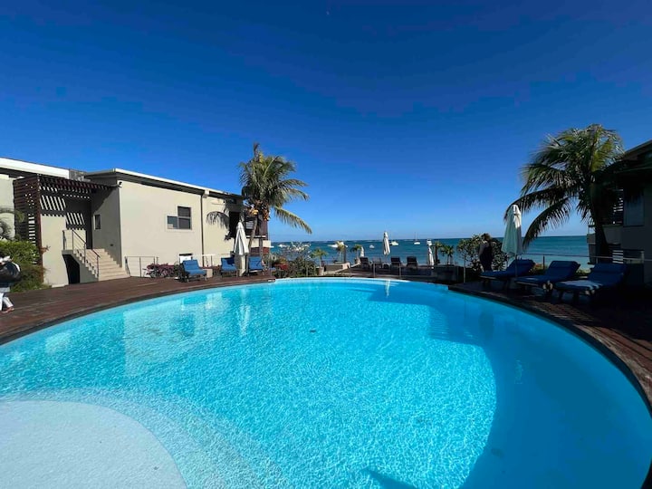 Seaview / Beachfront / Bbq / Patio / Daily Service - Mauritius