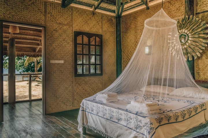 Playa Encantada Beach Resort - El Nido