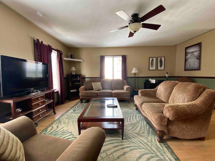 Spacious & Practical 4 Bed Home - Greater Sudbury