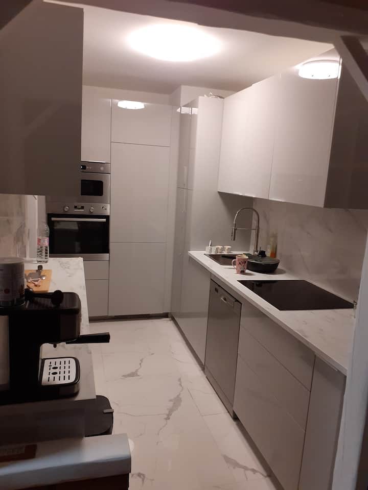 2 Chambres Dans Résidence Avec Cuisine Et Sdb. - Noisiel