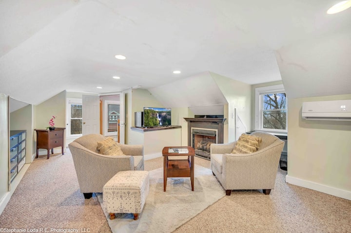 Lrg Br W/ensuite Bath/jacuzzi Tub &Free Parking #3 - Wallingford, CT