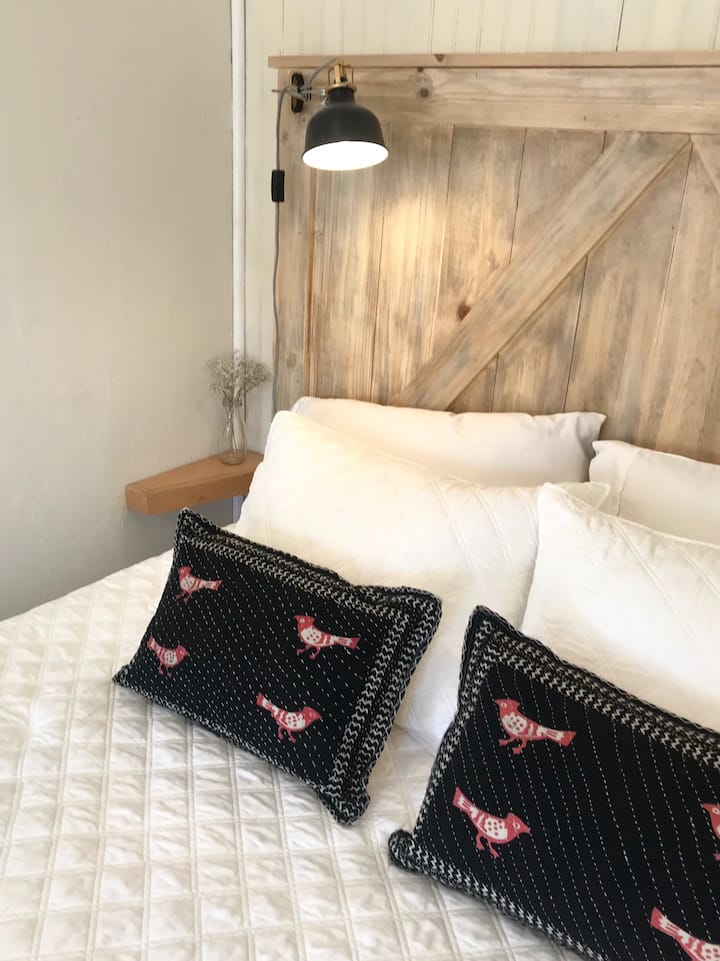 Carriage House Studio In Historic Victorian - Coronado, CA
