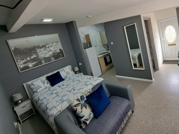 Glasgow Studio - Glasgow