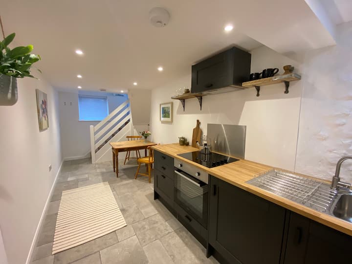 Orchard Cottage + Parking - St Ives