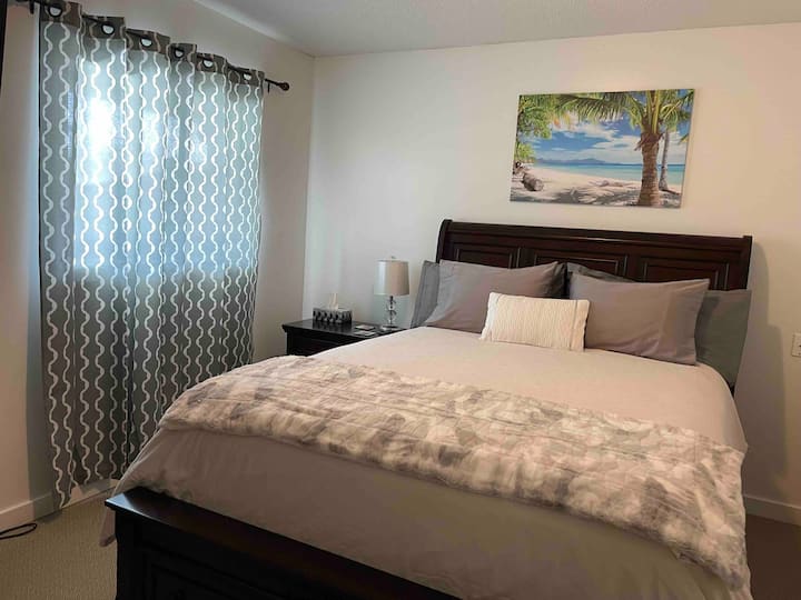Bellissima Suite. Formerly Named "Sweet Suite." - Sooke