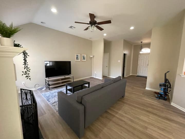 The Beauteous Modern - 3 Bdr 2 Btr Home Of Temple - Temple, TX
