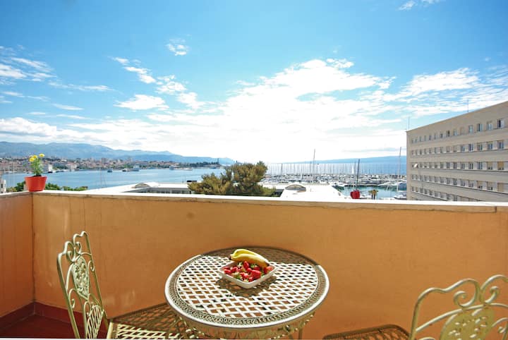 3 Room Apartment In Center Of Split - Split