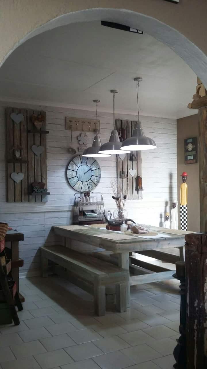 Friendly Getaway - Alberton