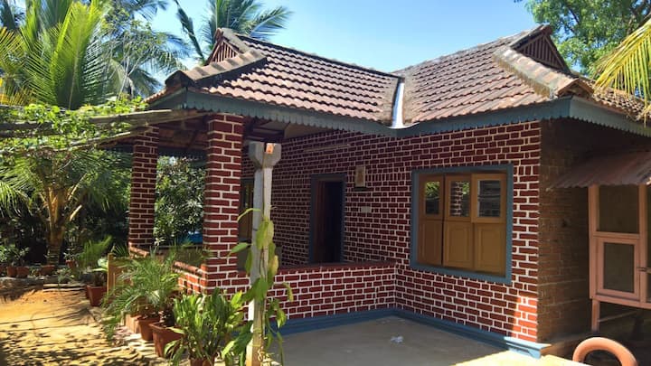 Private Cottage In A Farm (With Breakfast) - Kerala